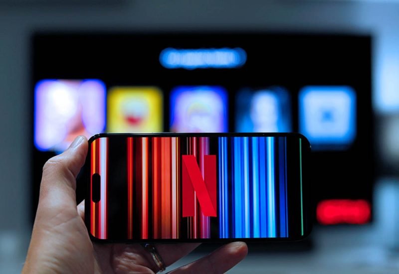 How to Use Netflix Account in Another Country: A Traveler’s Guide